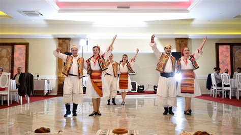 Ansamblul Folcloric Doinita Dansuri