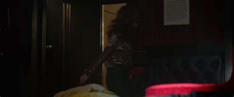 Elvis Screencap Fancaps