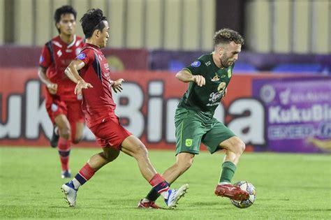 FOTO Persebaya Vs Arema FC Bajul Ijo Hempaskan Singo Edan 1 0