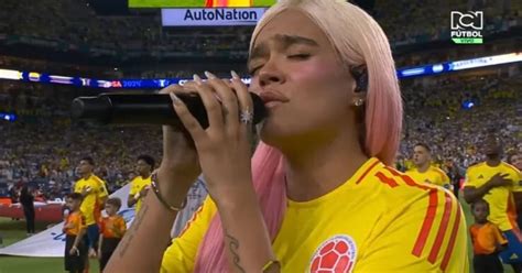 Karol G Emocion A La Hinchada Colombiana Entonando El Himno Nacional