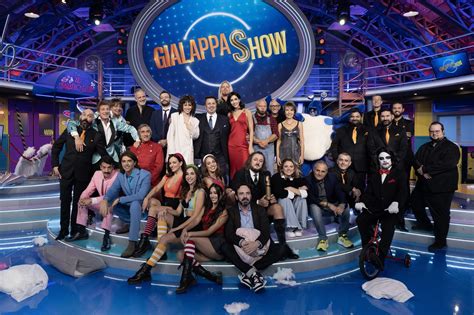 Gialappashow Quinta Puntata Con Roc O Mu Oz Morales E Colapesce
