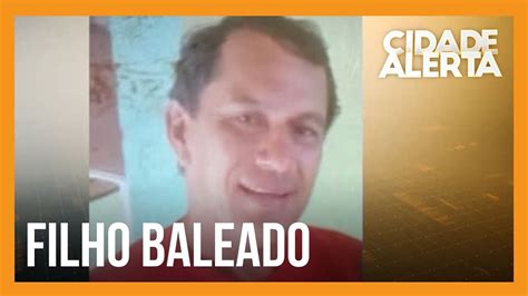 Homem invade a casa da ex mulher e atira no próprio filho que tentou