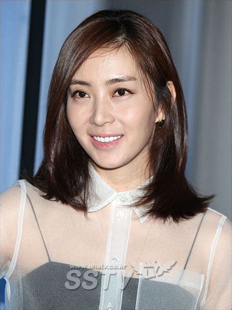 Song Yoon Ah South Korean Actress Wiki Bio With Photos Videos