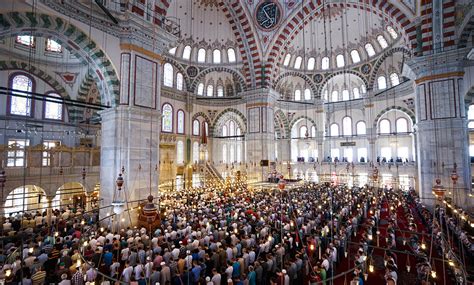 Yatsı namazı kaç rekat Yatsı namazı nasıl kılınır