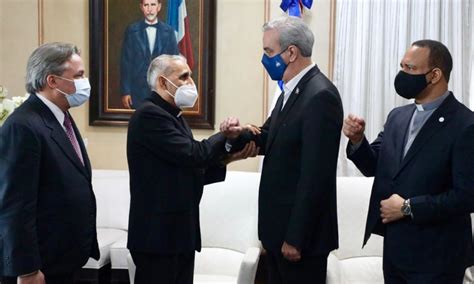 Monseñor Freddy Bretón se reúne con el presidente Luis Abinader