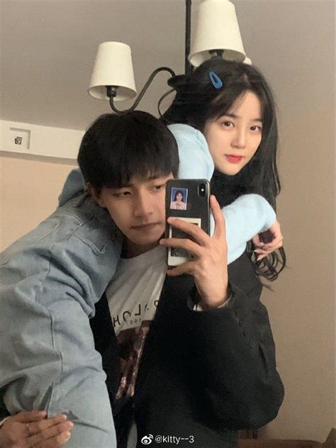 Ghim C A Emily Tr N Couples Poses Ang Y U H Nh C C C P I T Th