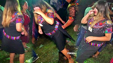 Wow Que Bonita Esa Nena Bailando Con Familia Musical Mix Polka YouTube