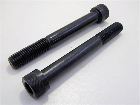 LUTEC Parafuso Allen Cabeça Cilíndrica M16 x 150 Aço Liga Embalagem