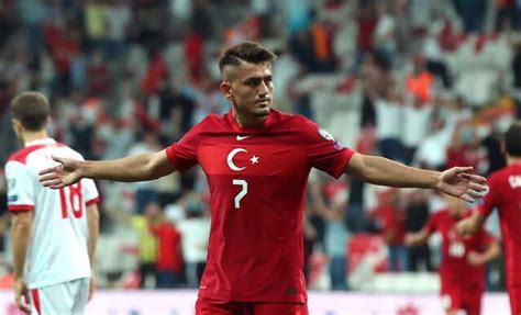 FENERBAHÇE DE İKNA TURLARI Fenerbahçe den Cengiz Ünder sürprizi