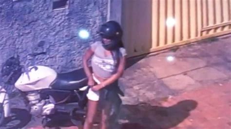 C Mera Flagra Momento Em Que Novinha Rouba Motocicleta Descubra A