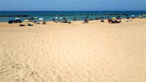 Spiagge Pulite Dopo Il Ferragosto