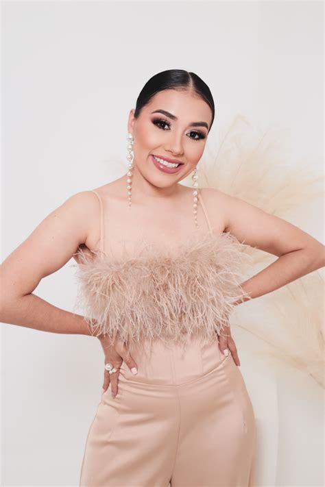 CONJUNTO NUDE DE PLUMAS Jireh Fashion Nicaragua