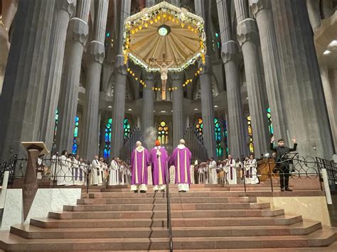 El Cardenal Omella Ha Presidido El Funeral Diocesano Por El Eterno