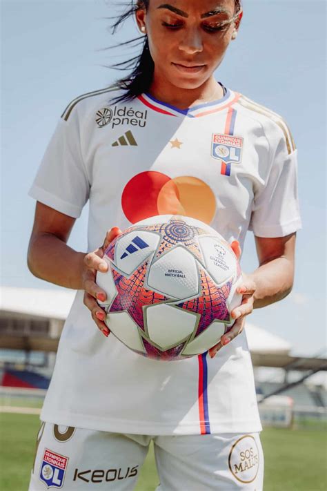 Ligue Des Champions Le Nouveau Ballon D Voil Par Adidas