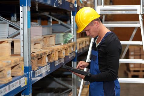 Fachkraft für Lagerlogistik werden So geht s Heimarbeit de