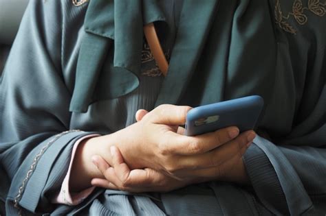 Premium Photo Close Up Of Women Hand Holding Smart Phone