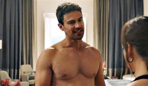 El Desnudo Integral De Theo James En The White Lotus