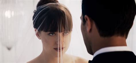 Sfumature Di Rosso Trailer Arriva Il Primo Teaser Dell Ultimo