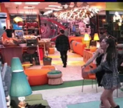 Hisfavmorena On Twitter Aquí Creo Que Se Refiere Ori Que Daniele Le Hablo Y Ella Le Ignoro No