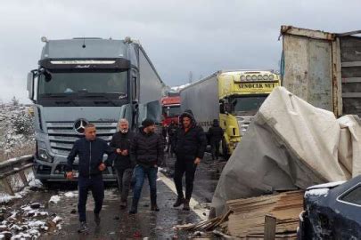 Anadolu Otoyolu Nda Zincirleme Kaza Ara Birbirine Girdi Webursa
