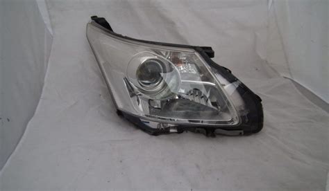 Toyota Avensis T27 2008 2012 Regeneracja reflektorów samochodowych