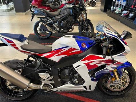 Honda CBR 1000RR R Fireblade SP 2024 Ganha Nova Cor Webmotors
