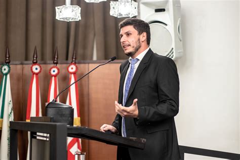 Perfil Rafael Saraiva
