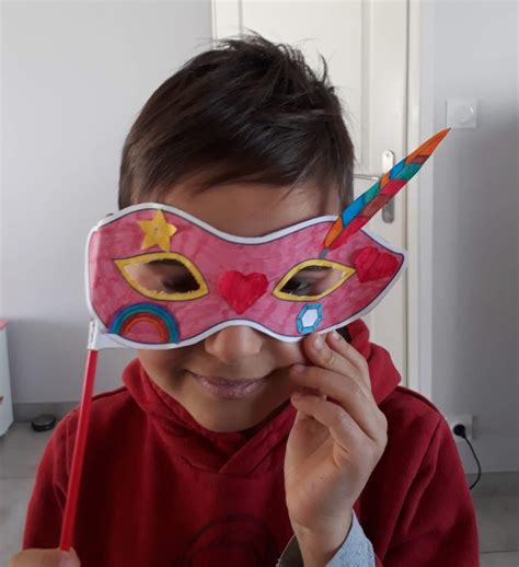Qui se cache derrière le masque Ecole Notre Dame St Avaugourd des