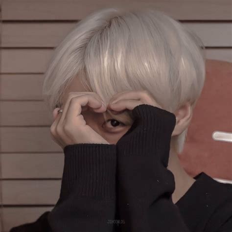 Pin By Yum On Jihoon Foto Kekasih Aktor Pacar Pria