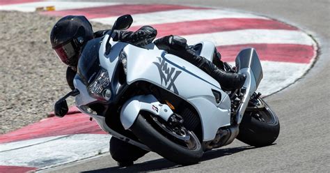 2022 Suzuki Hayabusa First Ride Review Video