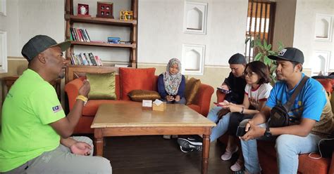 Keluarga Muhammad Hawari Kini Di Nepal Terharu Usaha Operasi SAR