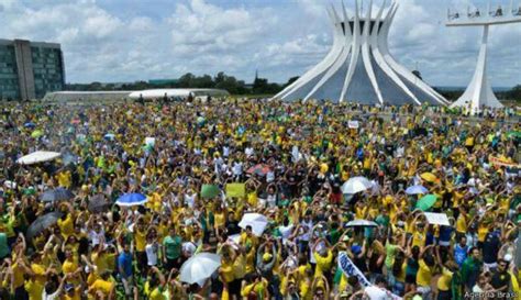 Manifesta Es Em Frente Aos Quart Is Tomam Conta Do Brasil Sergio
