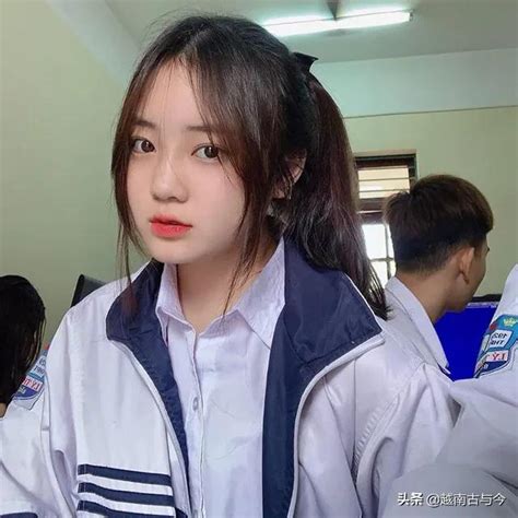 越南女高中生校服照太漂亮爆红网络颜值很高曾被误会是韩国人 搜狐大视野 搜狐新闻