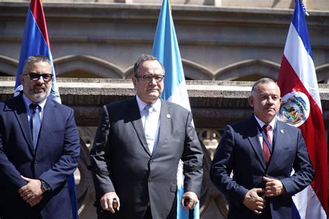 Pnc De Guatemala On Twitter El Presidente De La Rep Blica De