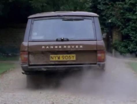 Imcdb Org Land Rover Range Rover Series I In The Vacillations Of
