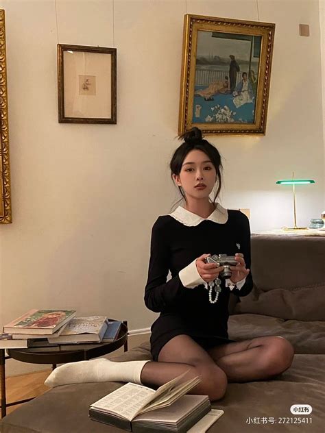 新 丝袜博主 on Twitter 感谢兄弟投稿 黑丝投稿 白袜投稿 又是熟悉的黑丝白袜叠穿 这个女生穿着上很讲究全身就是黑白两色