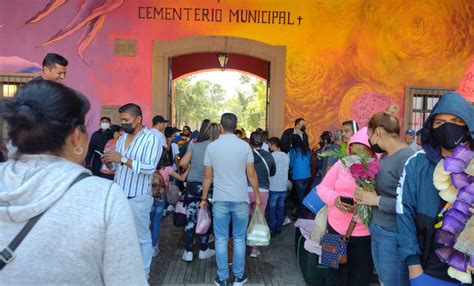 Recibe panteón de El Saucito más de 40 mil visitantes en Día de Muertos