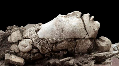 La Jornada Maya Nacional Sputnik Hallan Escultura Maya De La