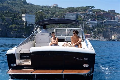 Von Capri Oder Sorrent Capri Positano Private Yacht Tour Getyourguide