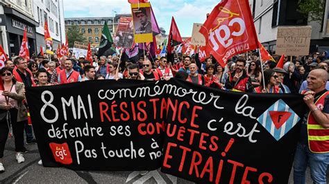 TF1Info On Twitter Manifestation Sous Tension De Plusieurs Milliers