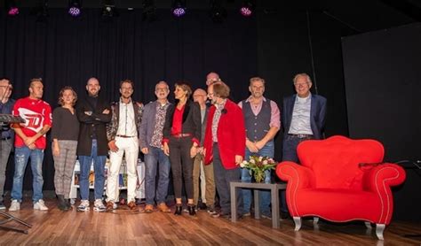 Stadsdichter De Pen Is Machtiger Dan Het Zwaard Adverteren