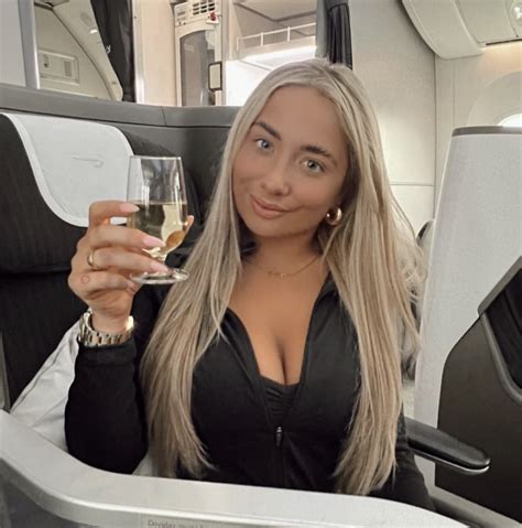 Sexy Celebs On Twitter Rt Ukhotcelebs Saffron Barker