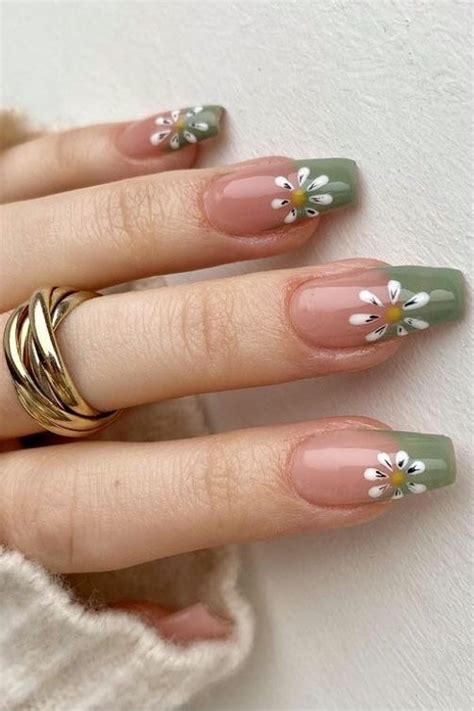 45 Sage Green Nails To Try This Month