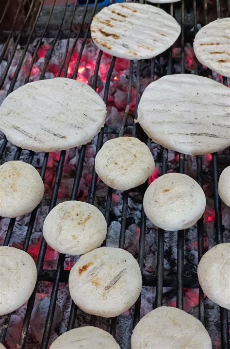 Carolina Jaramillo S On Twitter Arepas Paisas Rellenas De Chicharr N