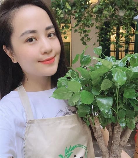 Đời thường gợi cảm của BTV Bích Ngọc hình ảnh trái ngược trên VTV