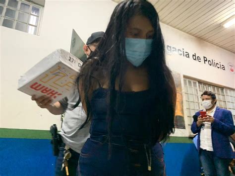 Mulher é presa durante assalto após pular de ônibus em movimento em Manaus