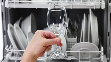 How To Clean Cloudy Glasses And Make Them Gleam Again Tom S Guide