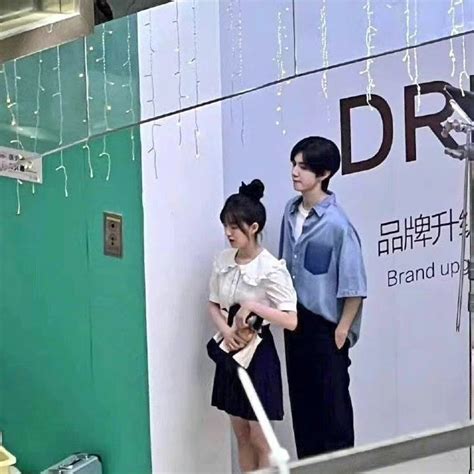 Lộ tạo hình đầu tiên của Triệu Lộ Tư và Trần Triết Viễn trong phim