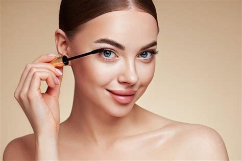 Cómo preparar la piel antes del maquillaje Guía de skincare para