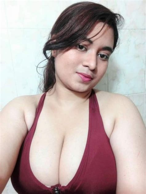 Extremely Beautiful Big Boobs Naked Milf Full Nude Pics Album